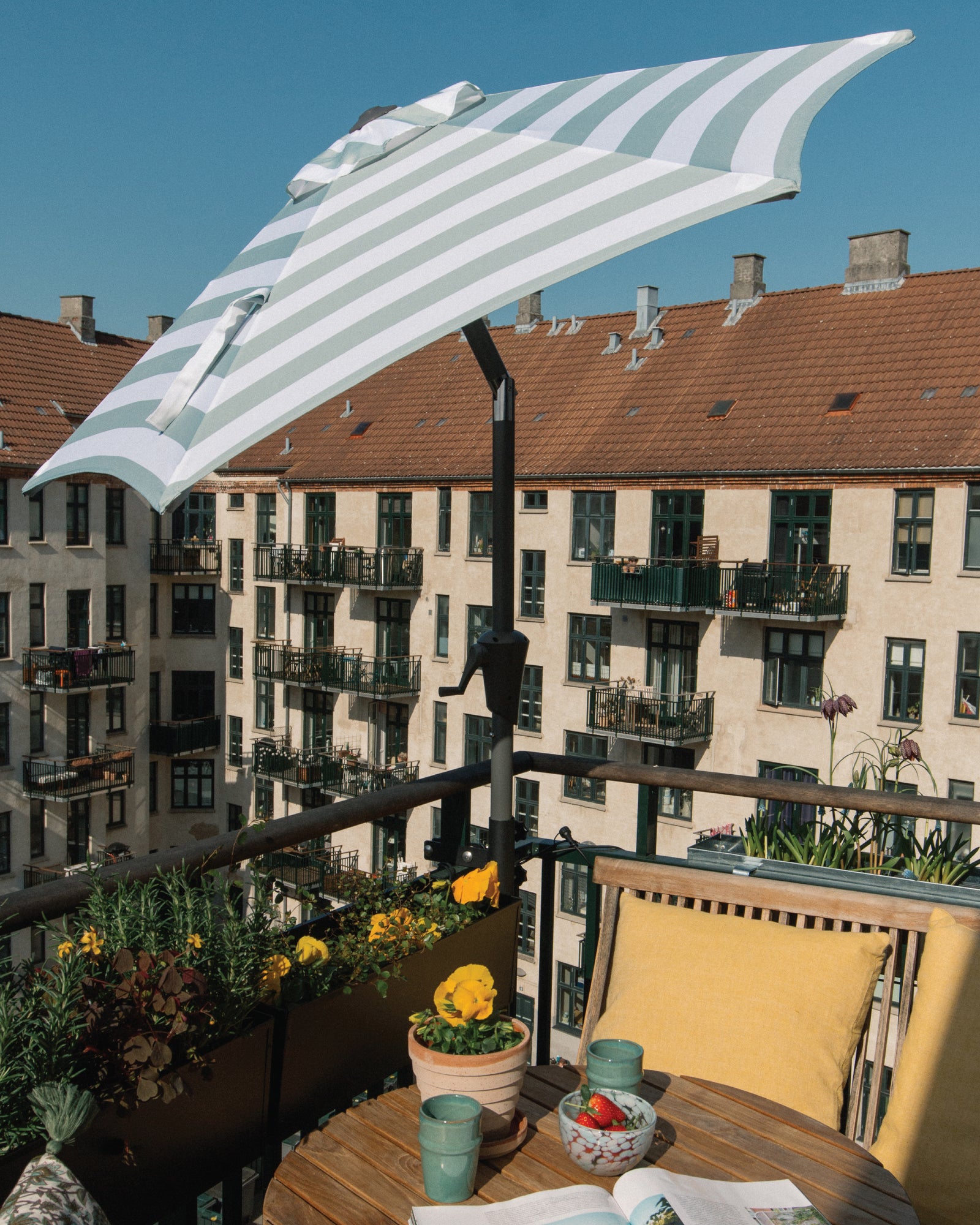 How to take good care of your parasol – Balcony Living Cph